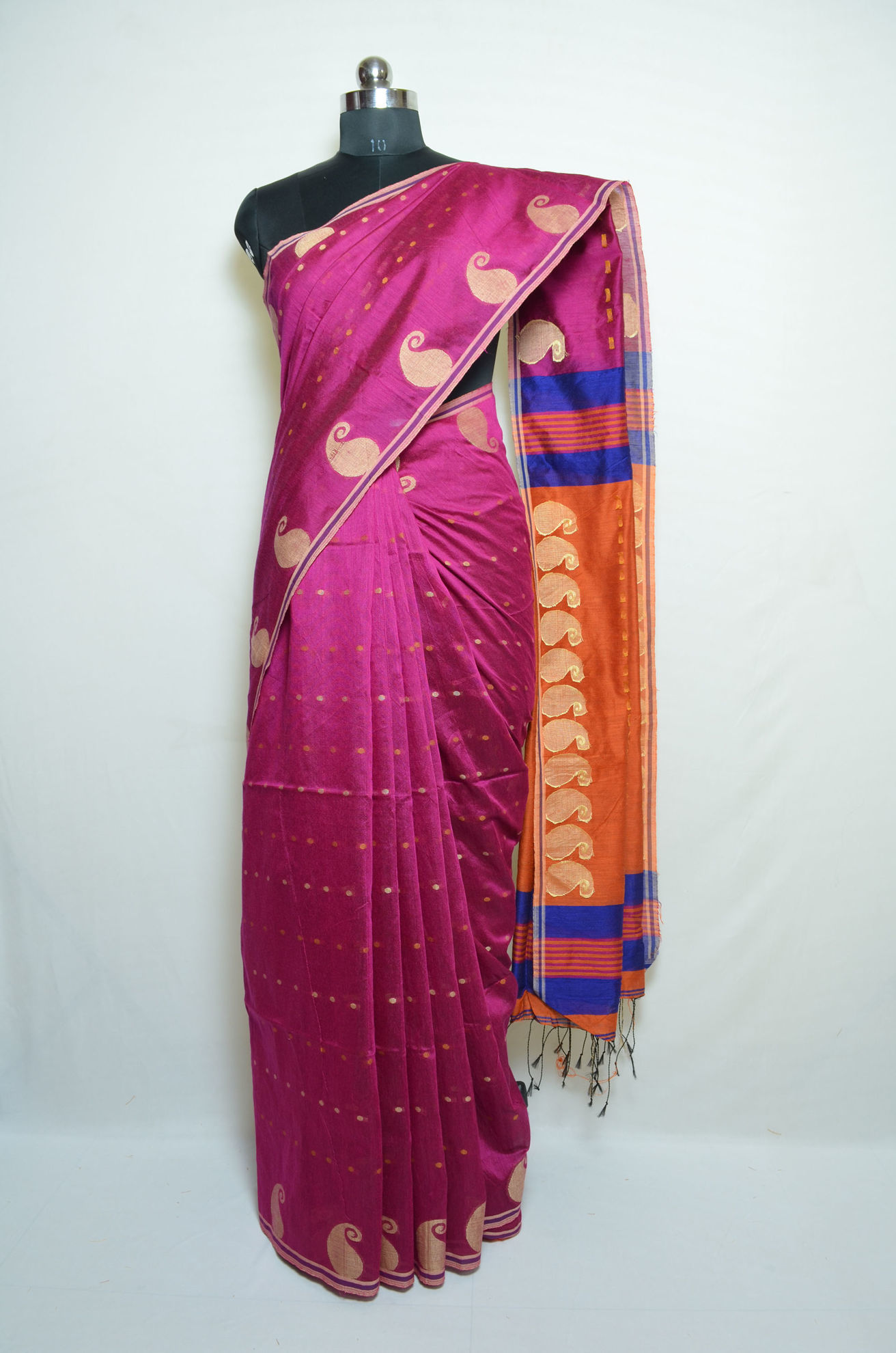 Tvis and Bliss. Pink and Copper Orange Handloom Silk Saree