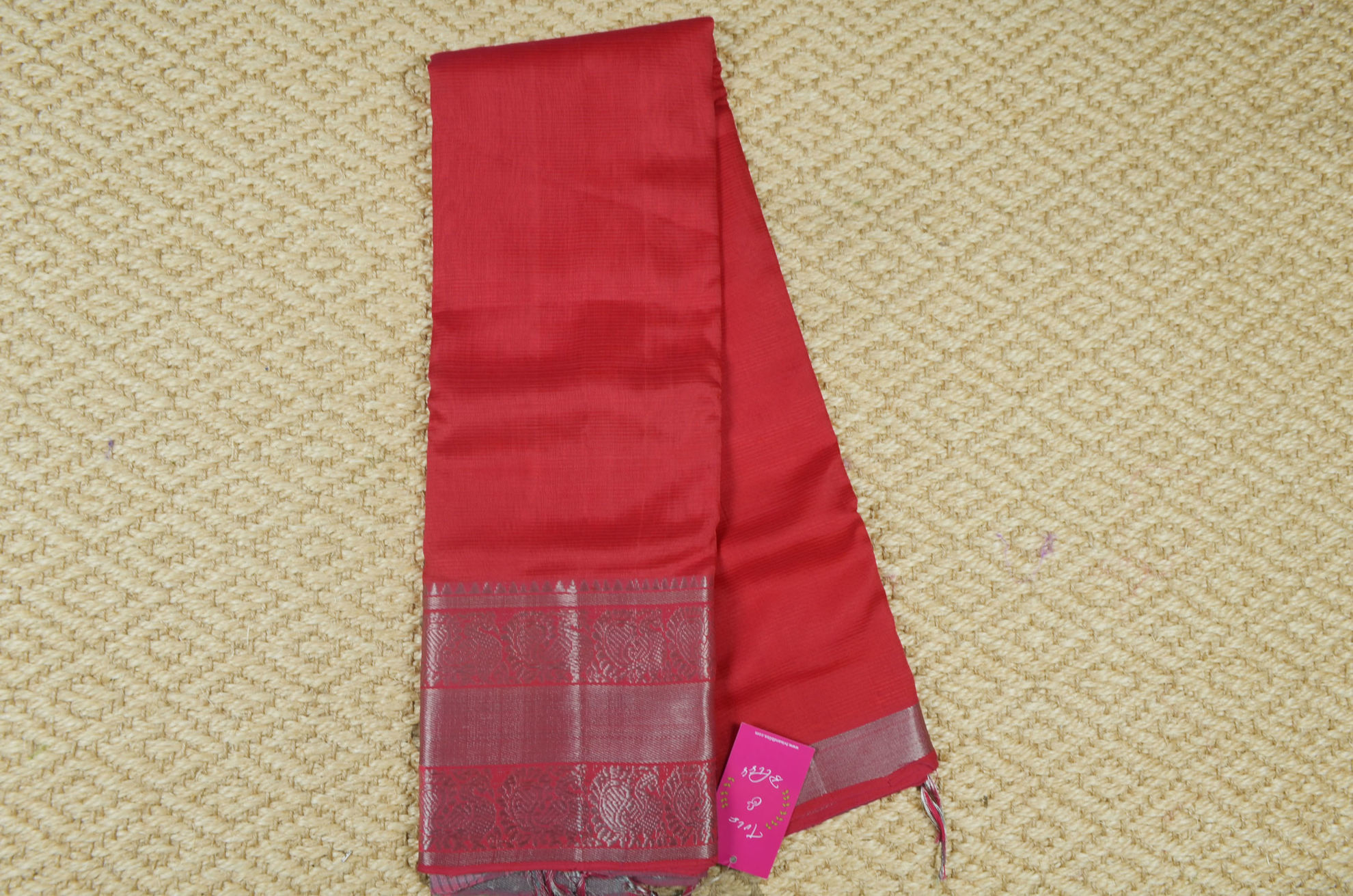 Tvis and Bliss. Red and Green Mangalagiri Silk Saree with Silver Kanchi ...